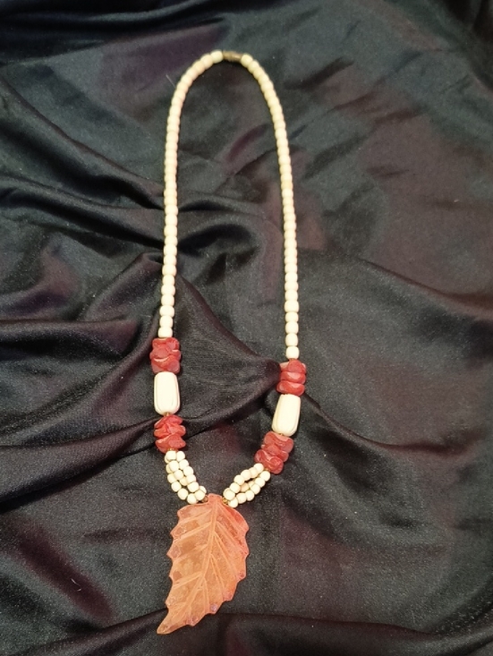 Jewelry | Vintage Coral Beaded Leaf Pendant Necklace | Poshmark